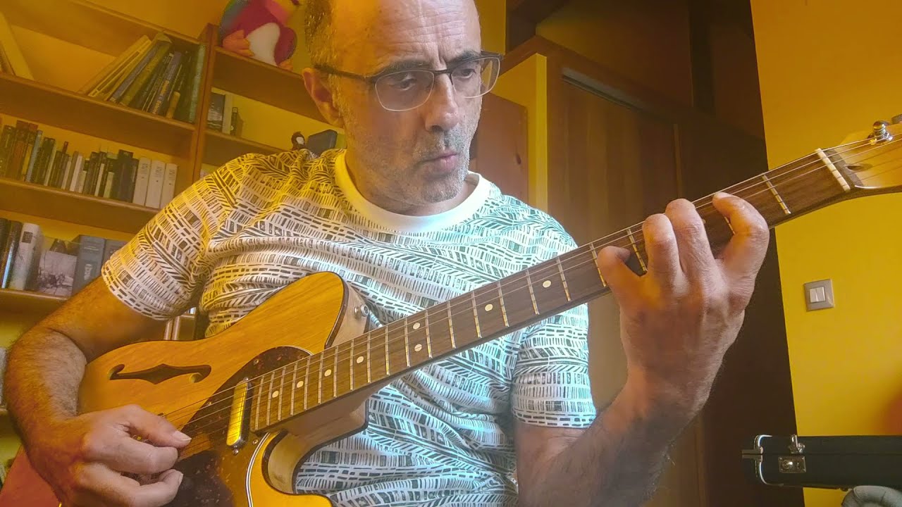 Emily (Johnny Mandel) Solo guitar - Chord melody - YouTube