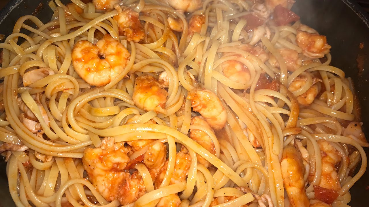 Makarona (Linguine) Me Fruta Deti / Pasta (Linguine) With Sea Food ...