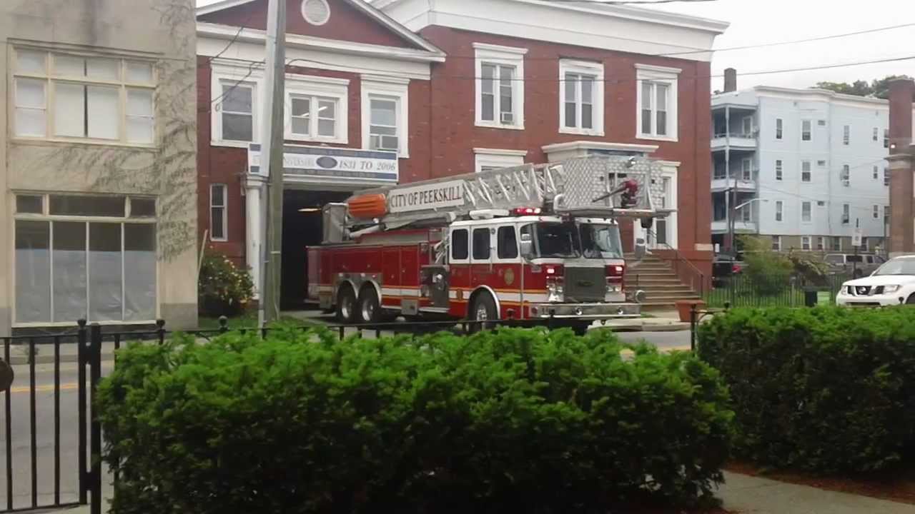 Peekskill NY Vol Fire Department Tower Ladder 45 A - YouTube