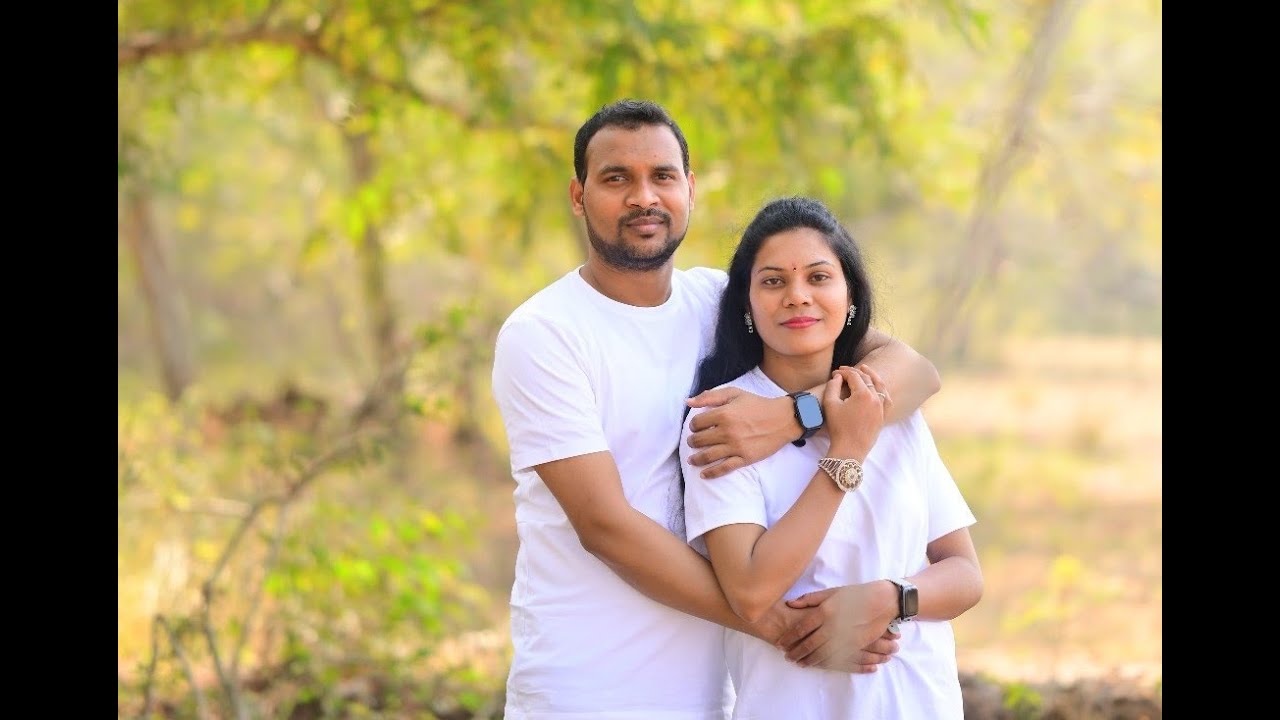 Tu Jithe Mi Tithe Song | Hauslal (Ashish) & Swati | Marathi Pre-wedding shoot Video - YouTube