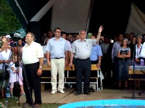 Daniel si George Dinescu - In haine albe by K3NZzo.flv - YouTube