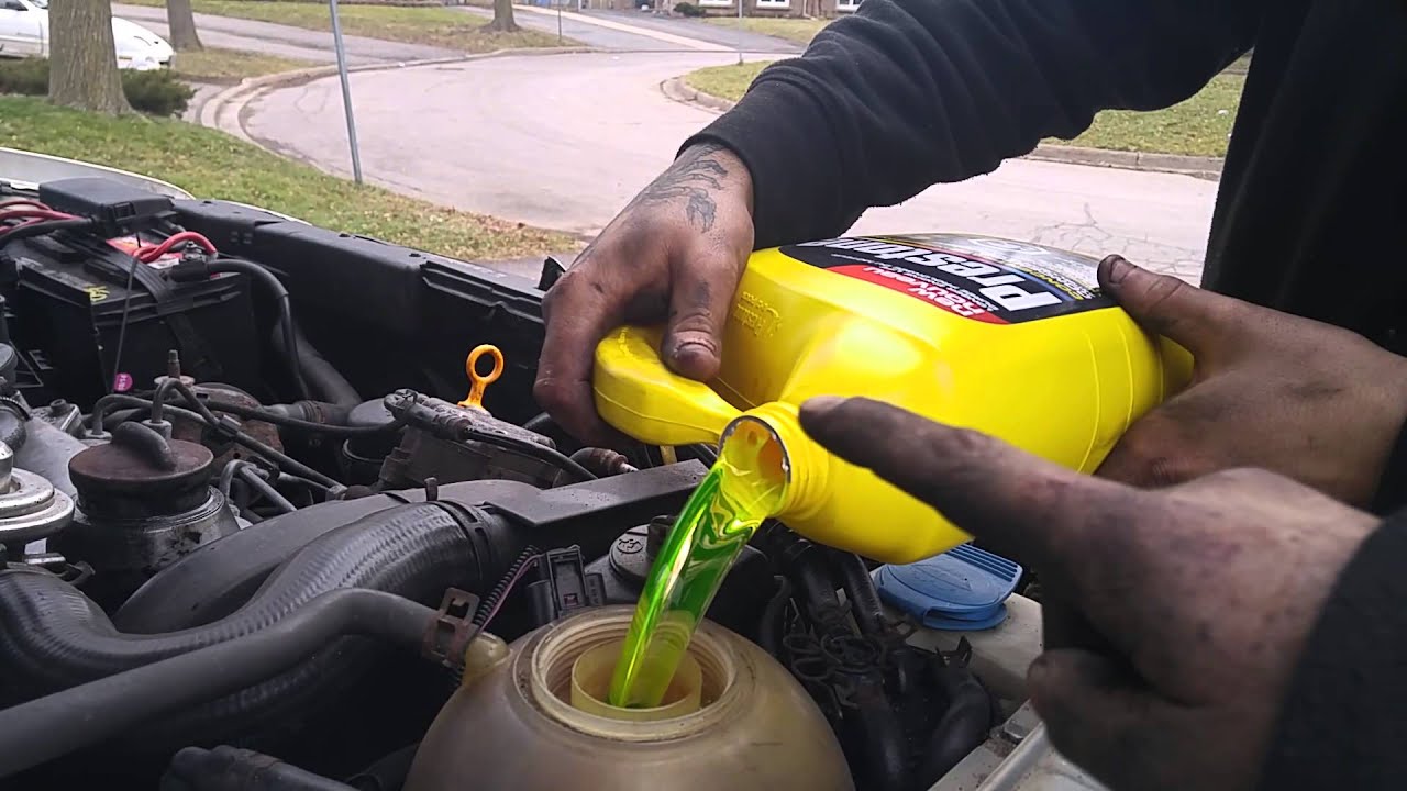 How to: properly pouring automotive fluids - YouTube