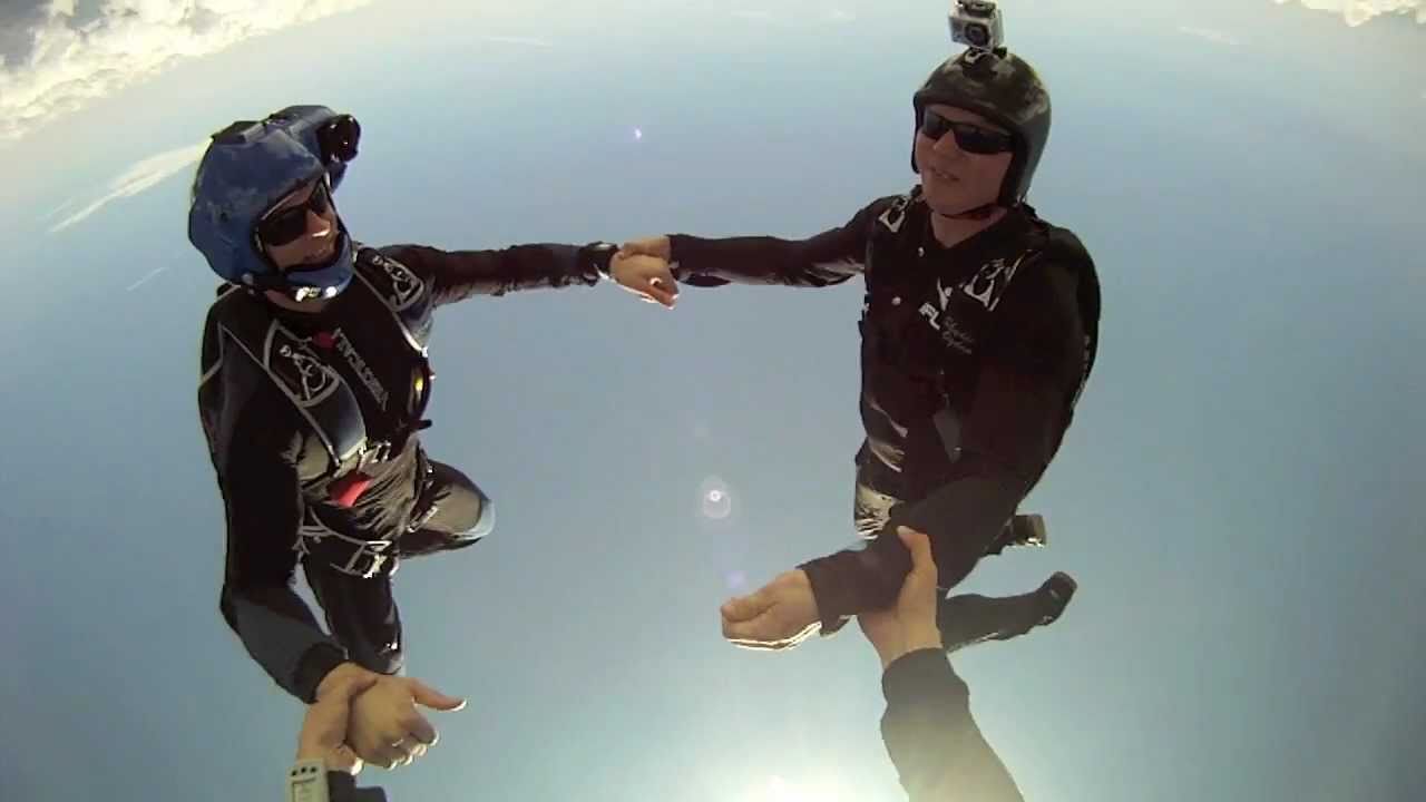 Freefly Skydive Spaceland - YouTube