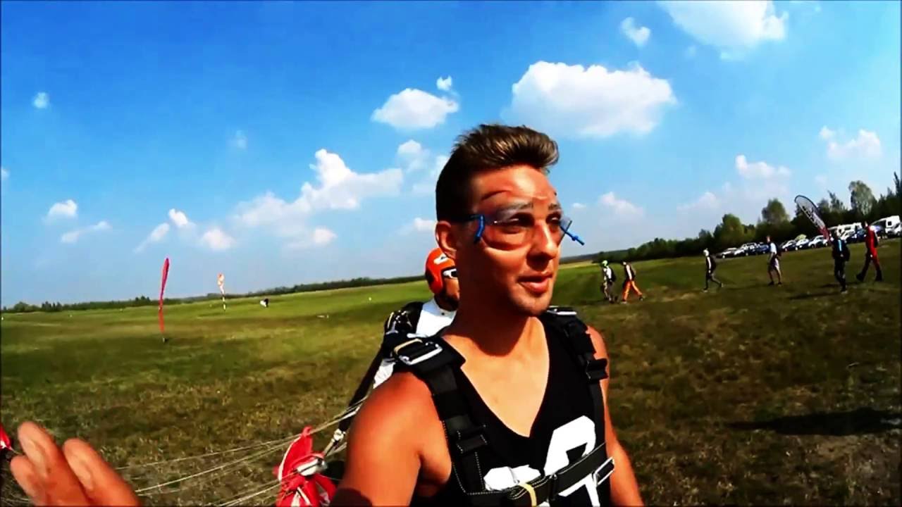 Skydiving Poland // Pierwszy Skok spadochronowy // Go pro 4 HD // - YouTube