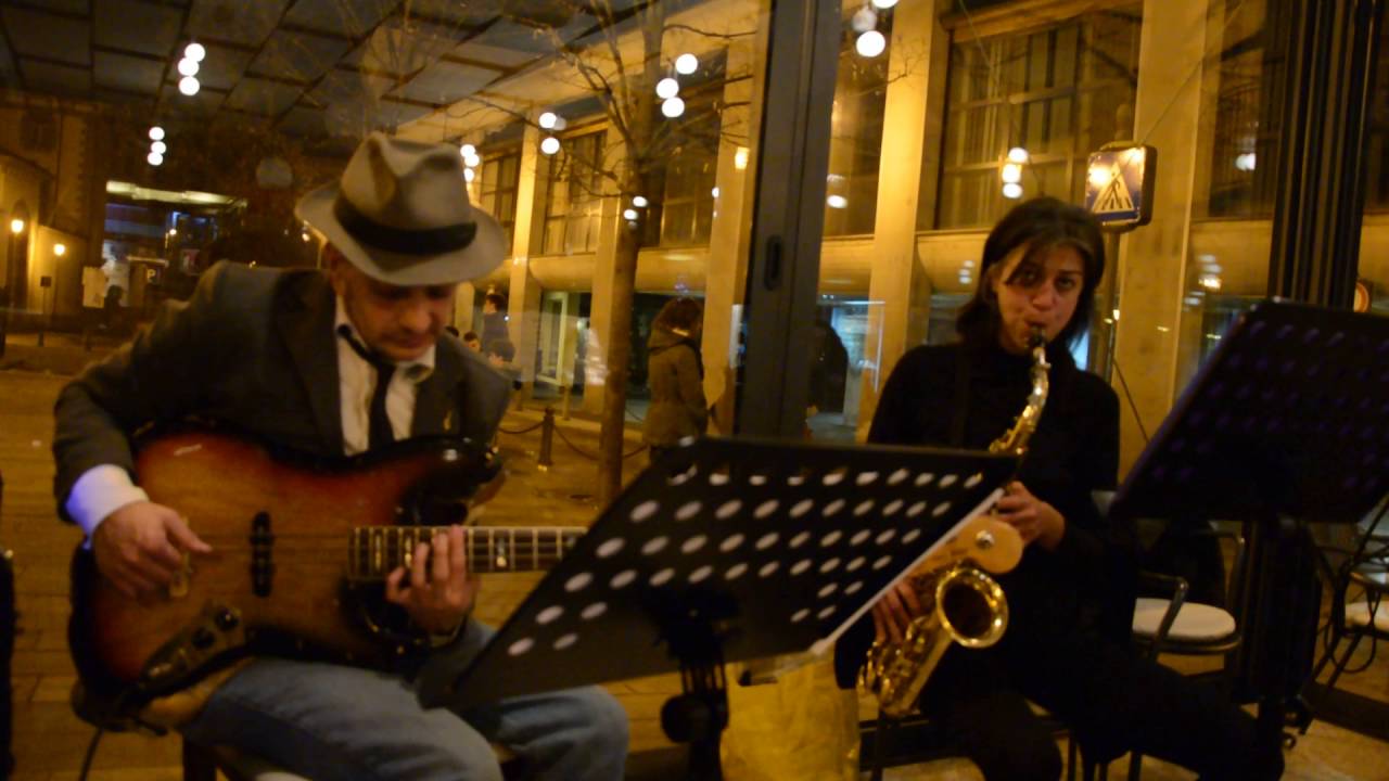 Brano jazz/blues con basso e sax - YouTube