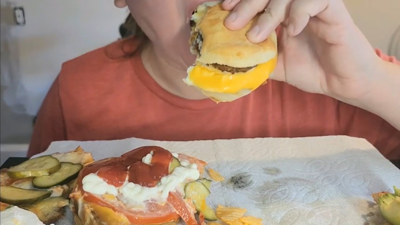 Homemade Breakfast Sandwich and Leftover Saucy Cheese Burger. ASMR ...