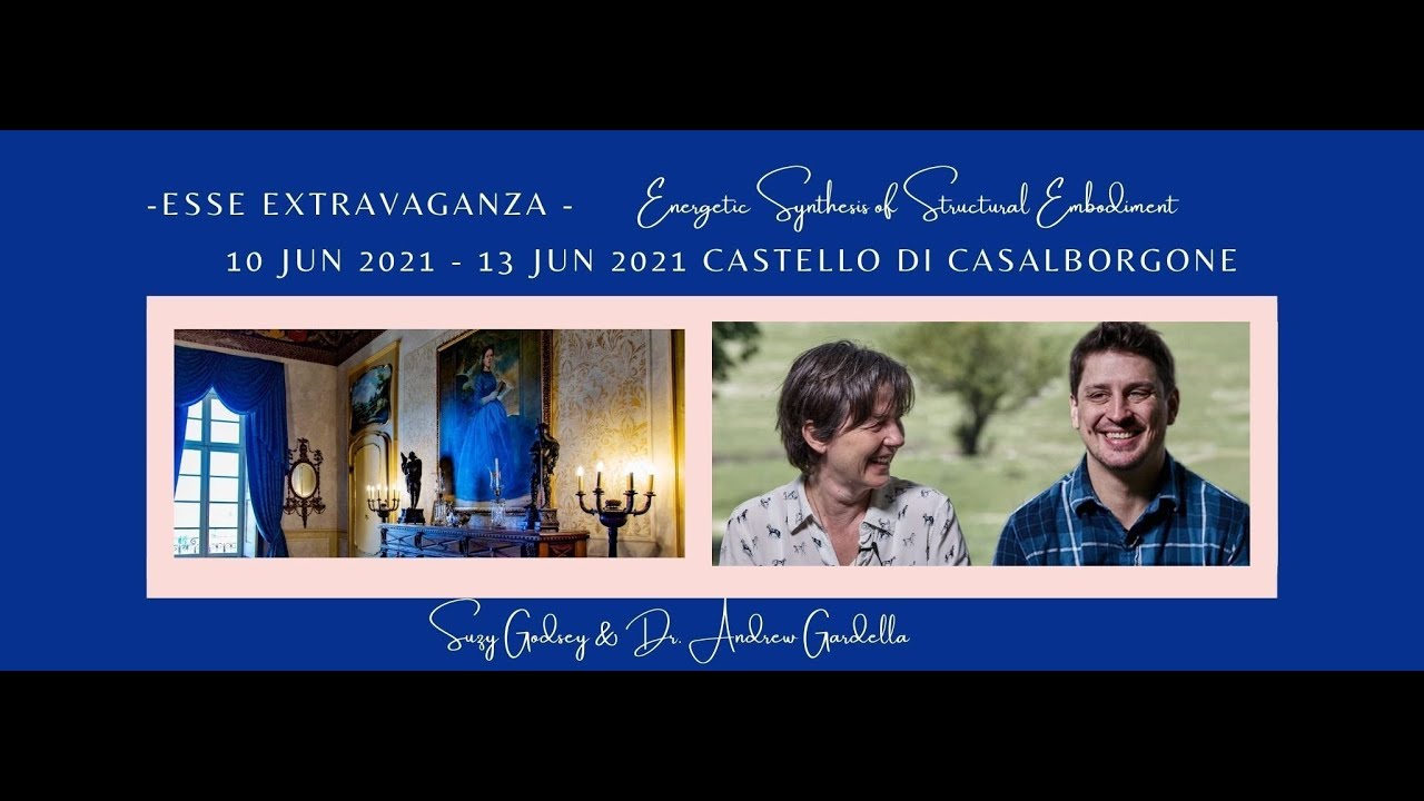 O tom co je Esse Extravaganza se Suzy Godsey a Andrew Gardella - YouTube