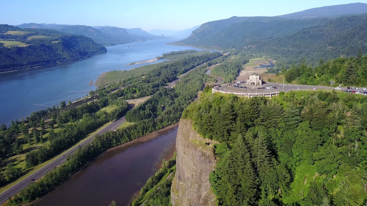 Vista House, Crown Point Scenic Corridor, Oregon - YouTube