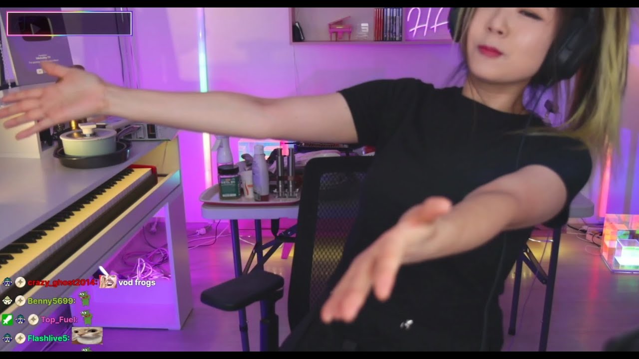 xQc loses his mind watching Forsen throwing another mythical seed | Twitch FAILS Compilation ...