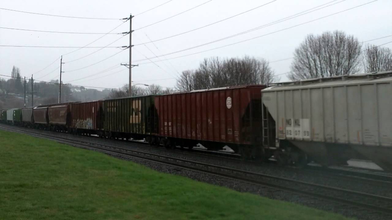 BNSF 4782 Leads A Grain Train @ Old Town Tacoma, WA w Kodak Play Sport ...