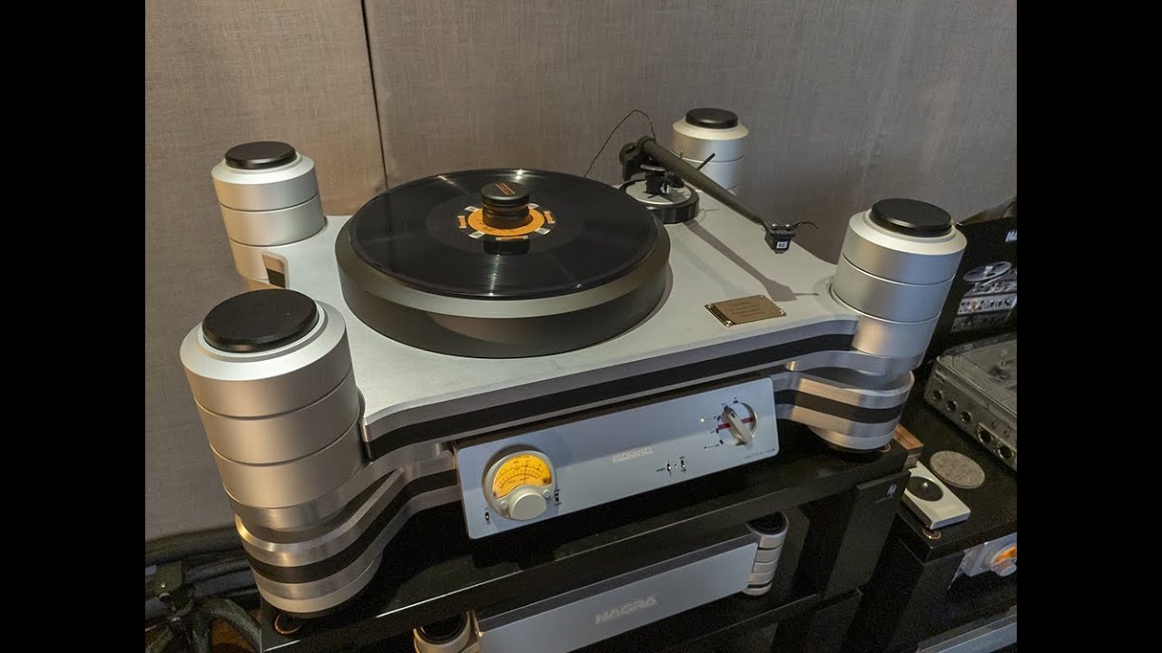 Nagra REFERENCE ANNIVERSARY TURNTABLE (for 70 years of Nagra) - YouTube