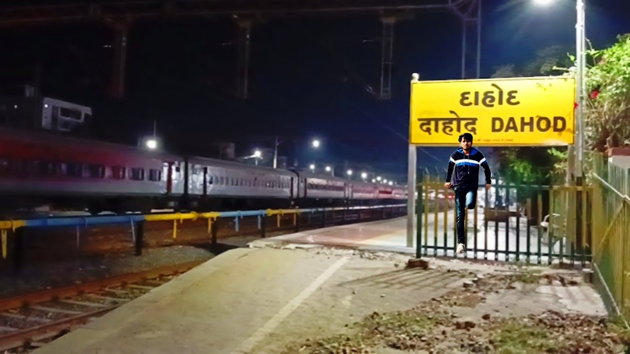 Dahod railway station | दाहोद रेलवे स्टेशन | Godi Road, Alefiya Colony ...