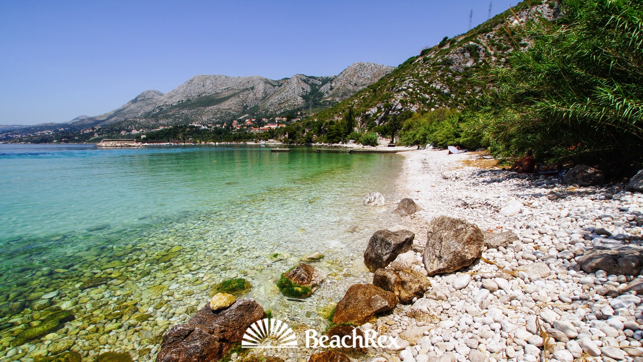 beach Bucanj, Plat, Croatia - YouTube