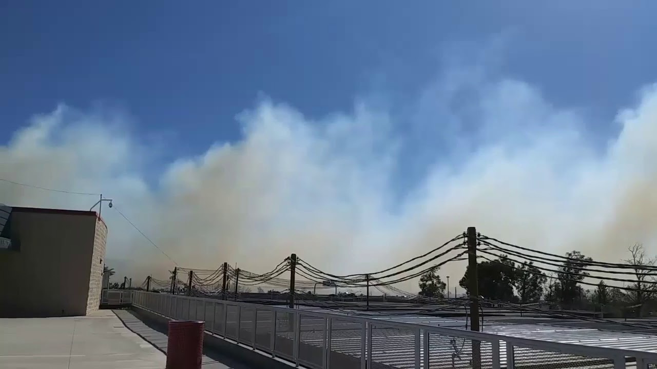 Fontana Fire North of 210 Freeway View From Etiwanda High School 10/24 ...