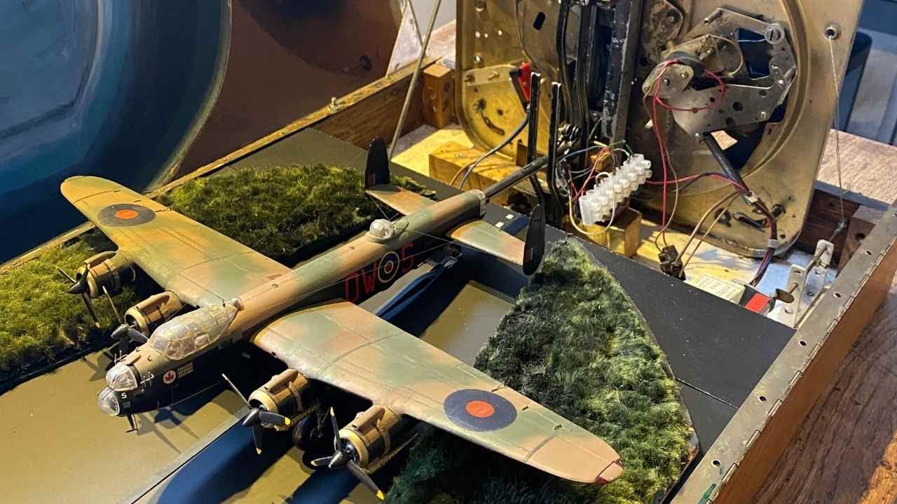 Vintage WWII Electric Bomber Model - YouTube