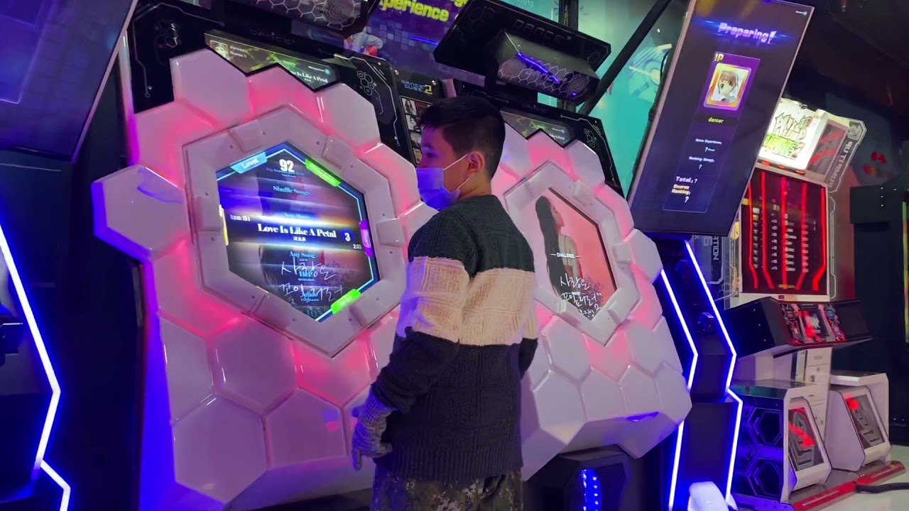 Dance cube 2 - YouTube