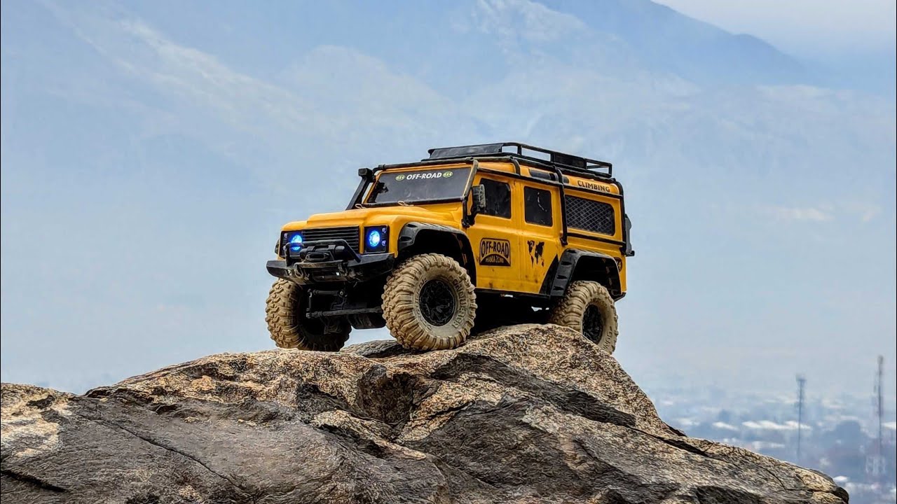 RC Land Rover Defender mountain offroad driving | 4x4 offroad hill ...