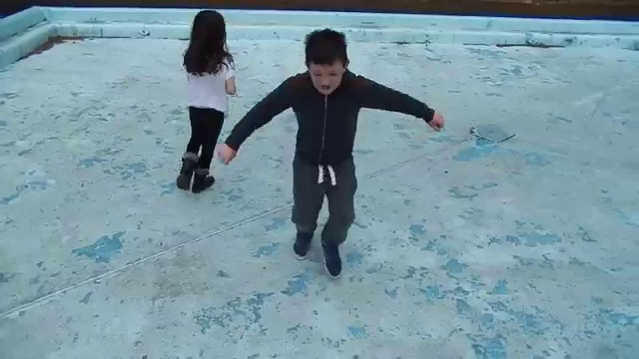 Kirrie Den Paddling Pool - YouTube