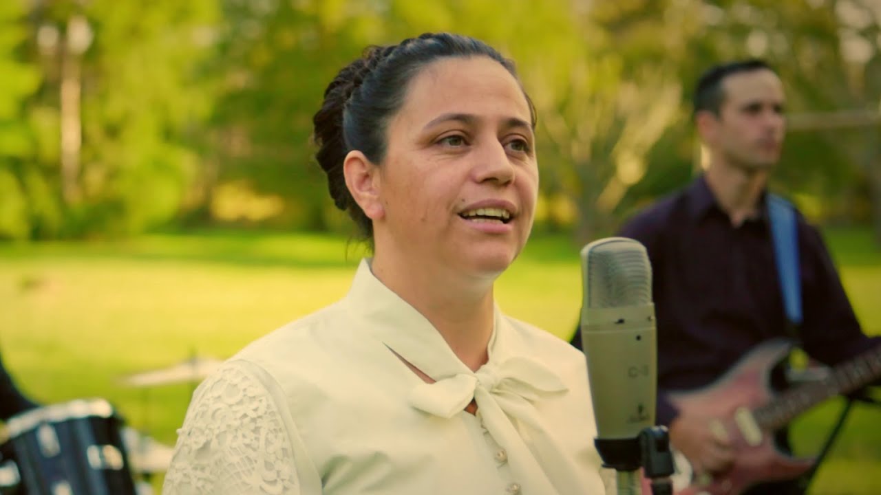 Vale La Pena Ser Fiel - Elena Rigo - YouTube