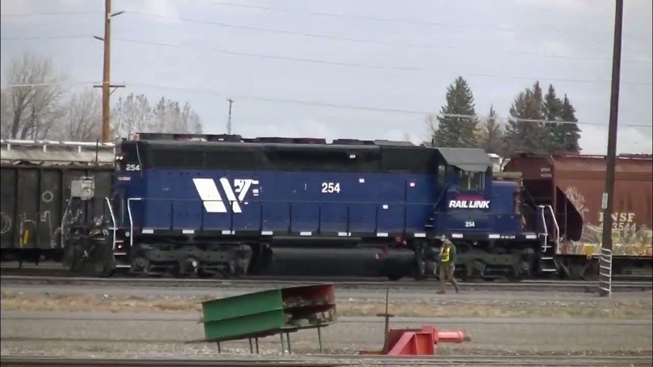 MRL SD40-2's switching at Laurel, MT. - YouTube