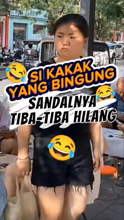 Si kakak yang bingung, sandalnya tiba-tiba hilang #shorts #shortvideo - YouTube