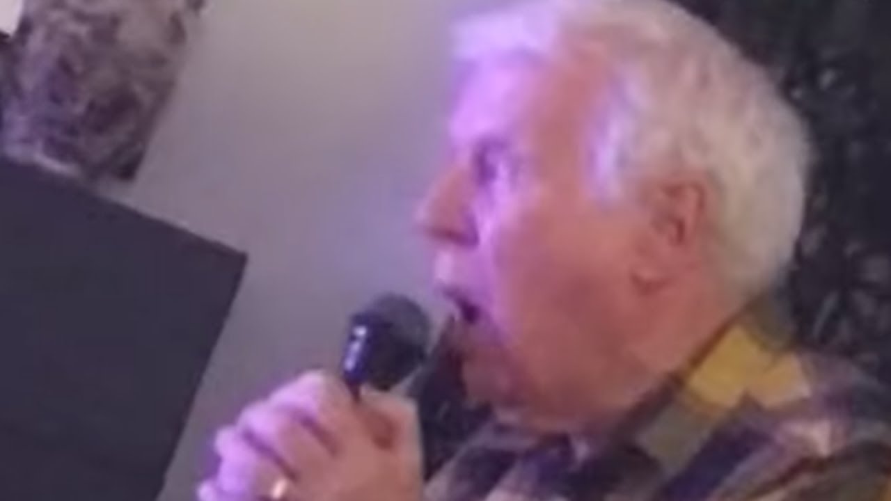Grandpa beautifully sings opera classic on karaoke machine - YouTube