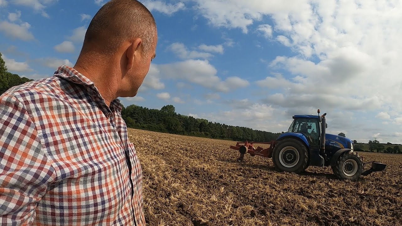 Mole Ploughing , Ploughing , Opico Vari Disc in Action - YouTube