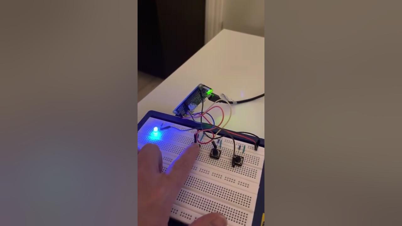 Neuralt nätverk - YouTube