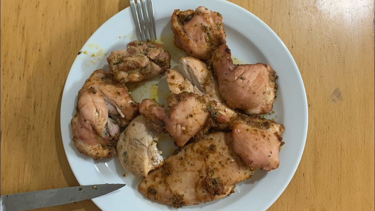 (Mukbang) eating big plate of chicken and rambling - YouTube