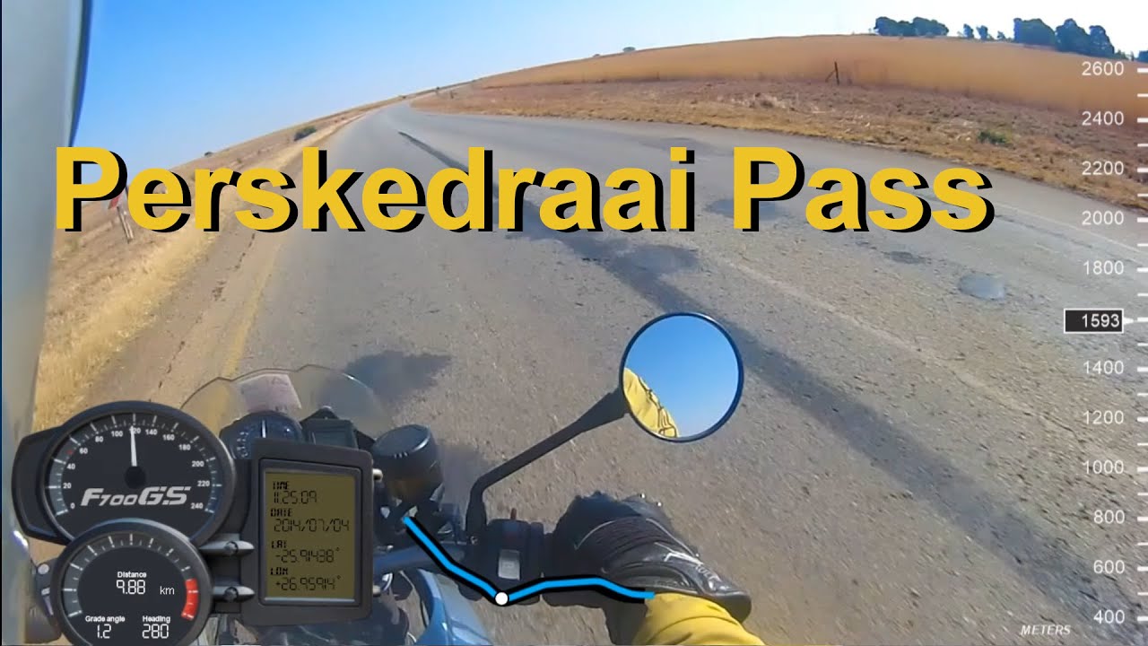 [13] Perskedraai Pass on R509, North West Province, South Africa (2014 ...