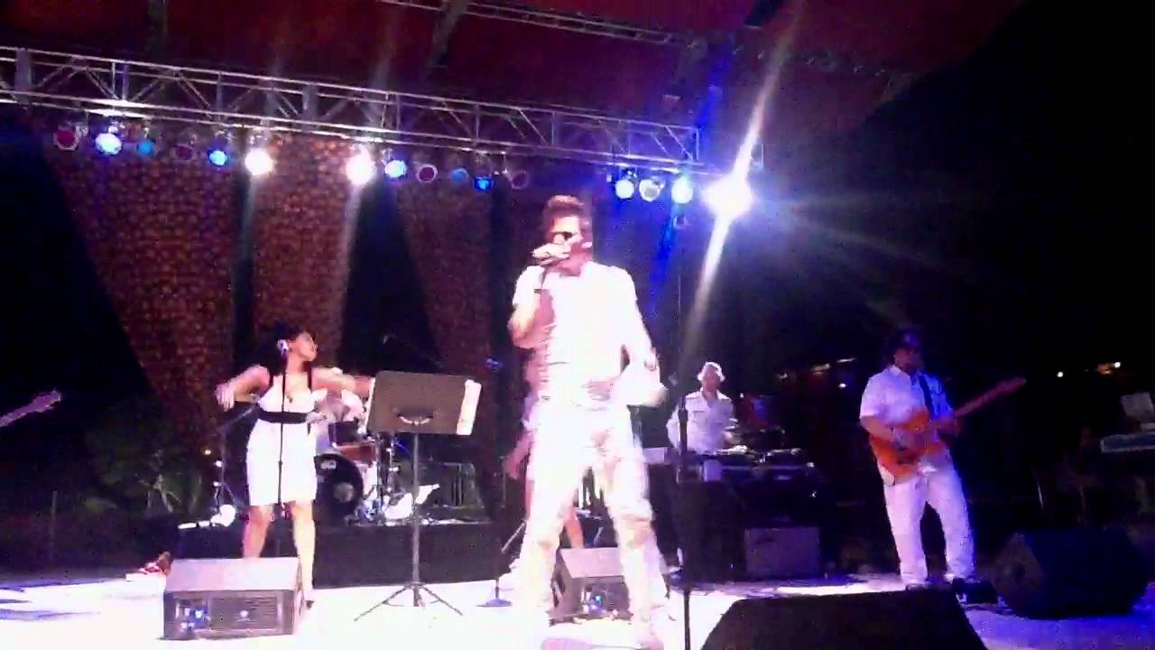 Wes Quave live - YouTube