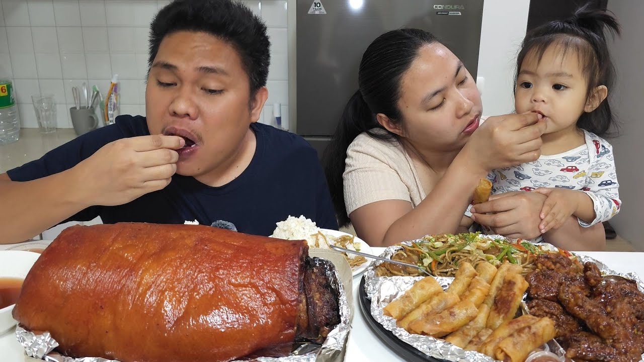 Lechon Belly Bilao with Mrs and Zeke - YouTube