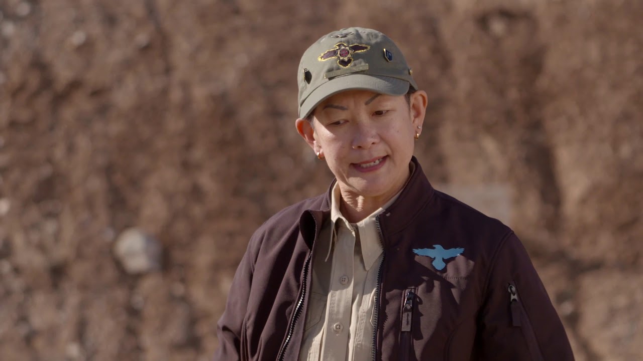 Gunsite Instructor Il Ling New - YouTube