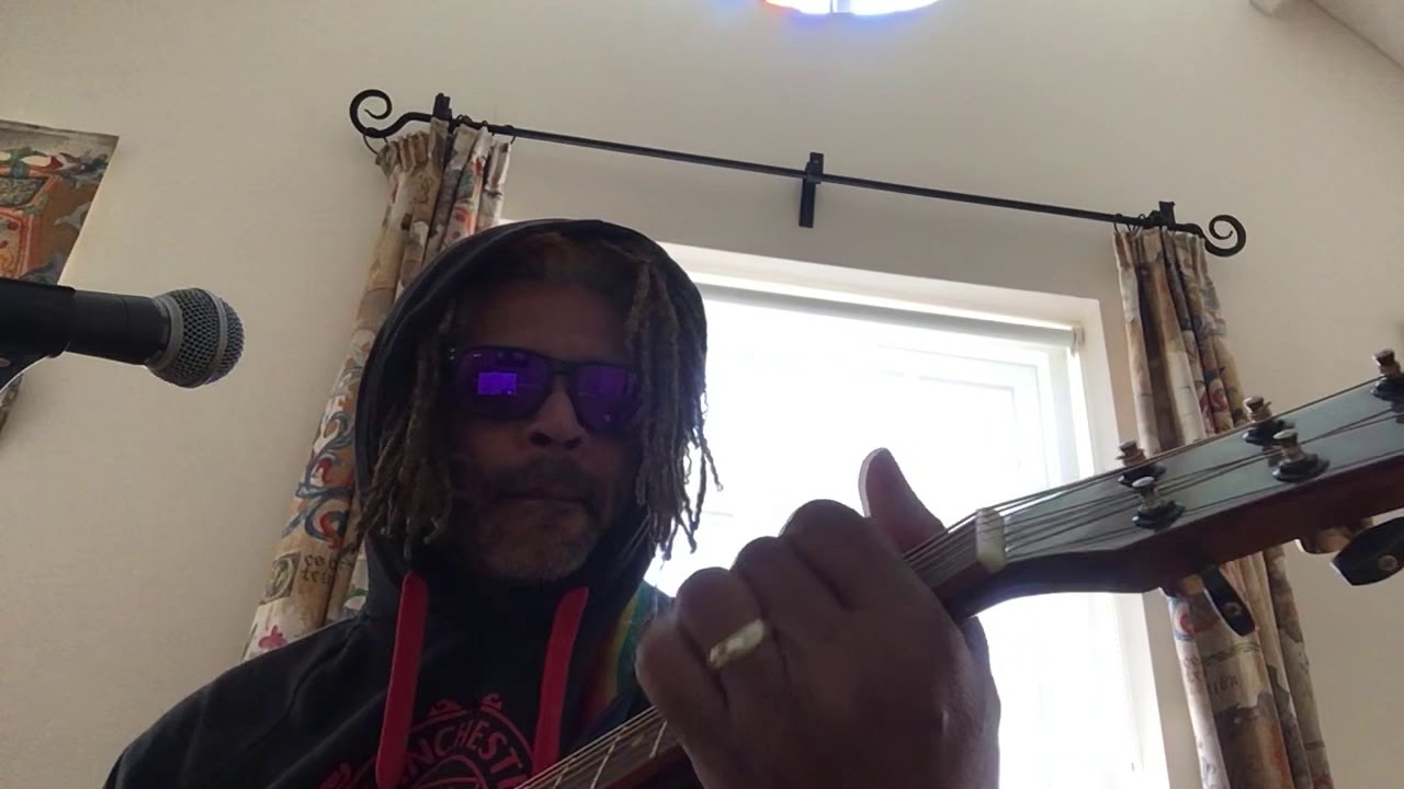 Carl Cave Everybody’s on the Run - YouTube