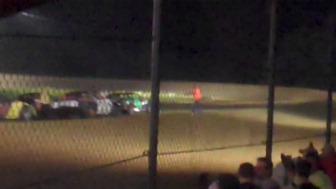 randy at elkins wv win dirt track big lead - YouTube