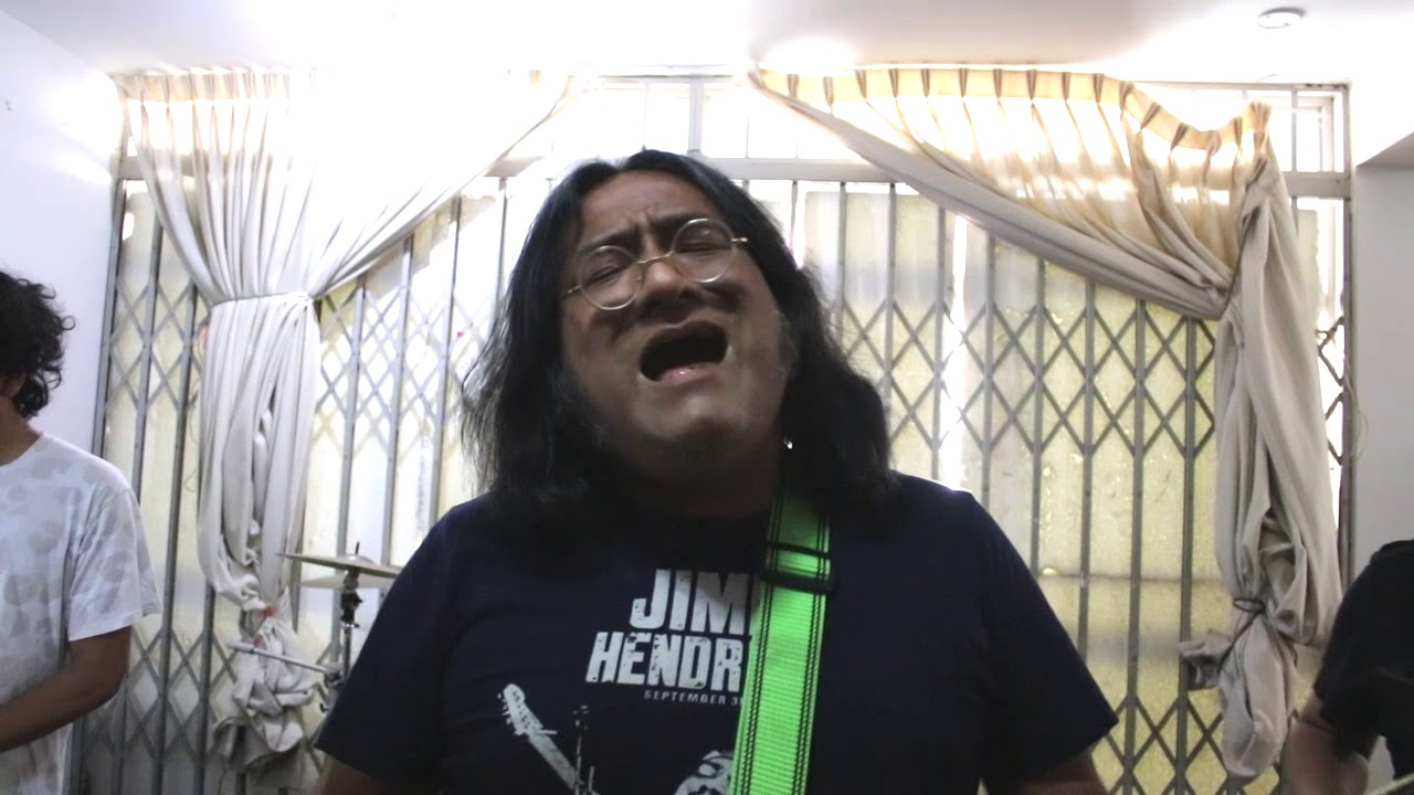 RONIECO - SACANDO BIEN (Videoclip oficial) 2021 - YouTube