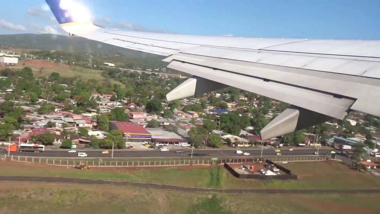 Copa airlines flight 224 Panama City to Caracas, Venezuela take off ...