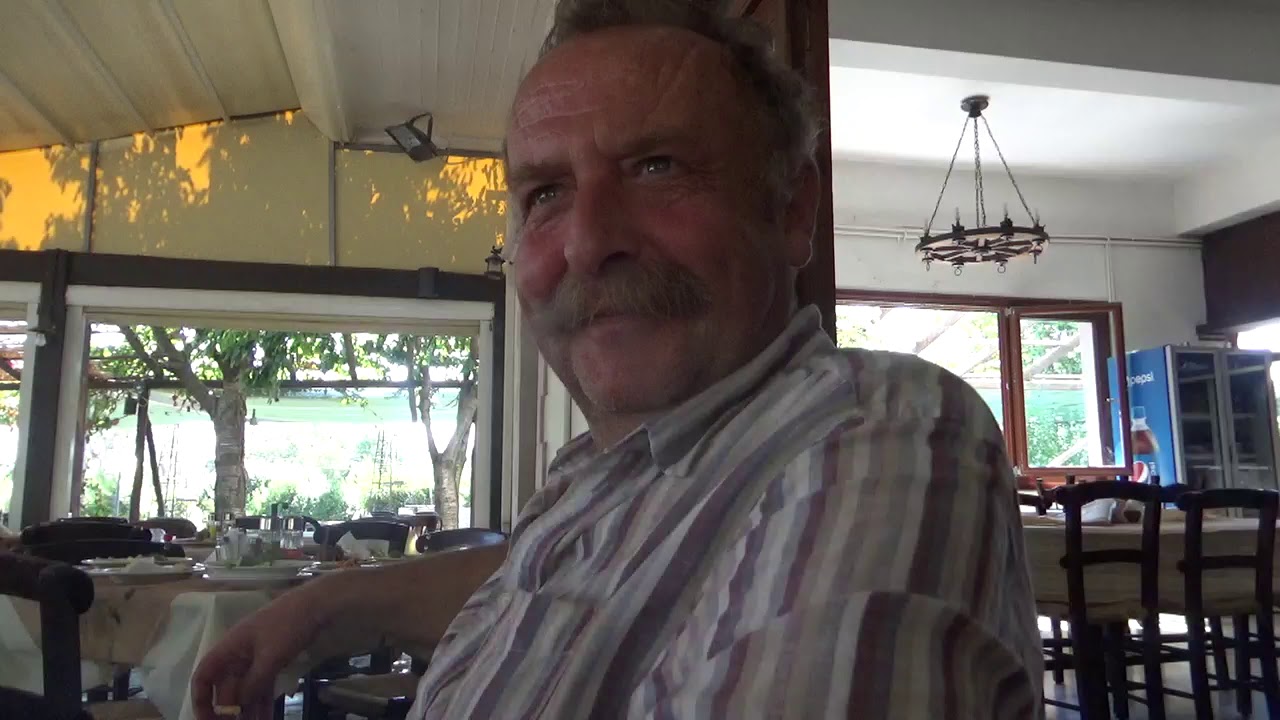 Ταβερνα Κουρητες παρεα με τον απιστευτο μερακλη και ανθρωπο Χαριδημο ...
