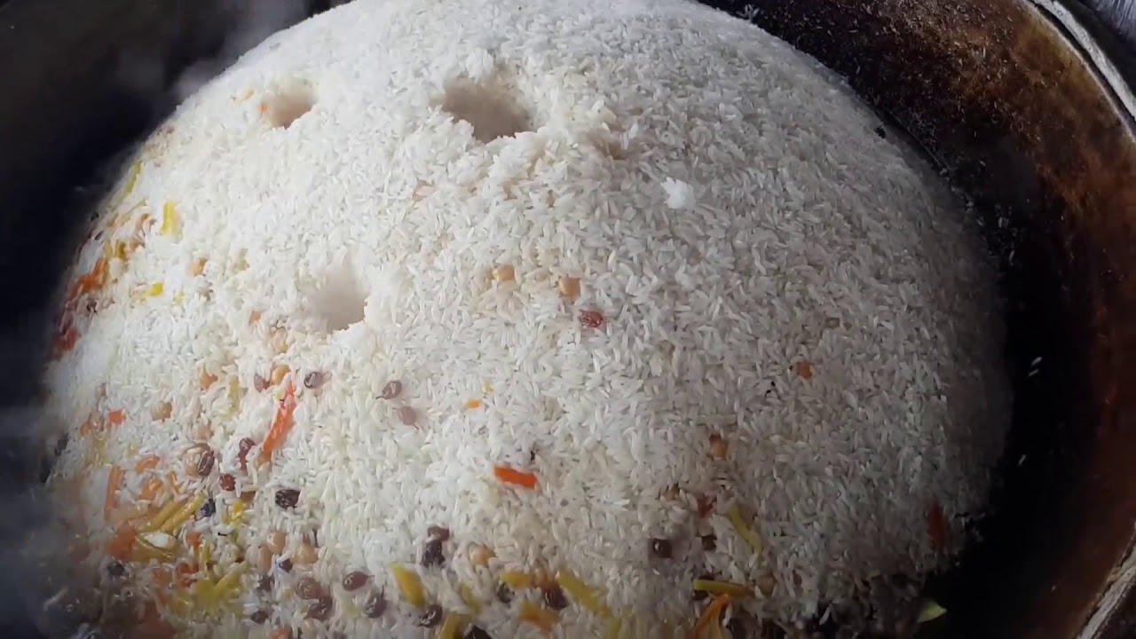 Uzbek milliy taomlari Uzbek to'y oshi svadba uzbek - YouTube