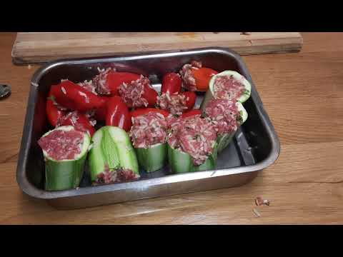 פילפלים וקשוא ממולאים ..pimiento y calavasin reyenado con carne.de don simon