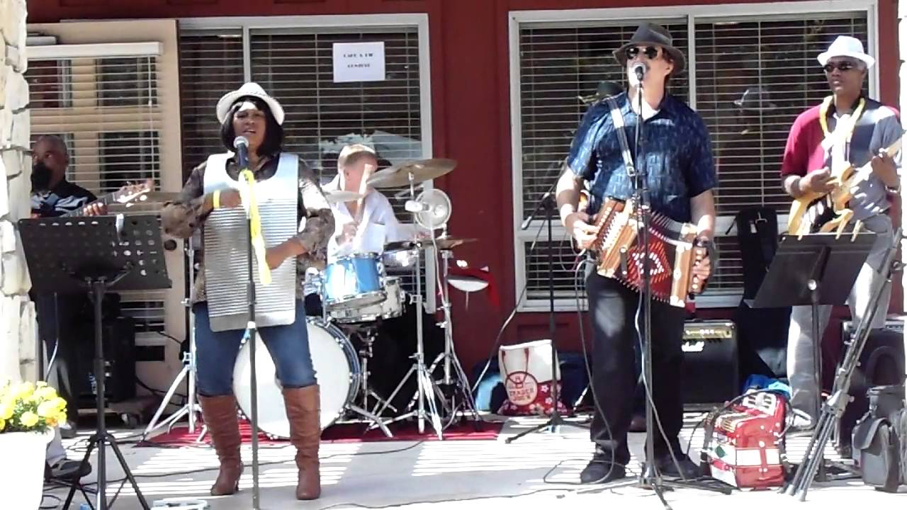 knee cap shuffle Luke Metoyer& "Dave Susa & the Mud Bugs" - YouTube