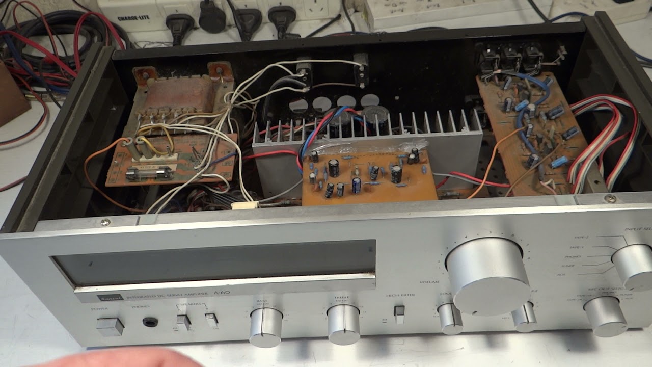AMPLIFICADOR INTEGRADO SANSUI A-60 JAPAN 1980 RESTAURACION P1 - YouTube