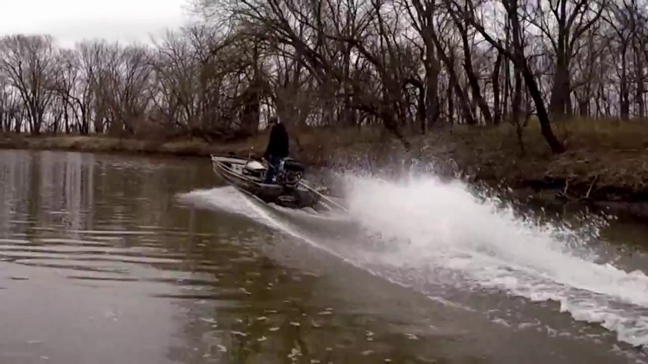 Following 22hp Swamp Runner - YouTube