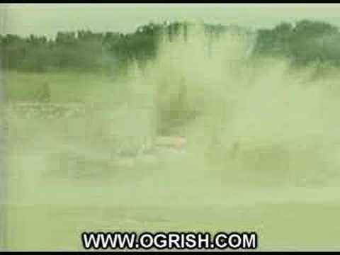 Helicopter crash- tailrotor failure - YouTube