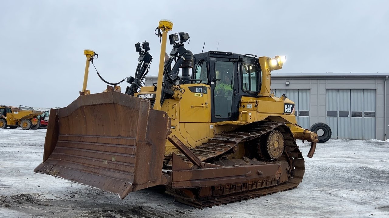 Köp Bandtraktor / schaktmaskin CAT D6 TXW med full GPS, rivare och schaktblad på Klaravik - YouTube