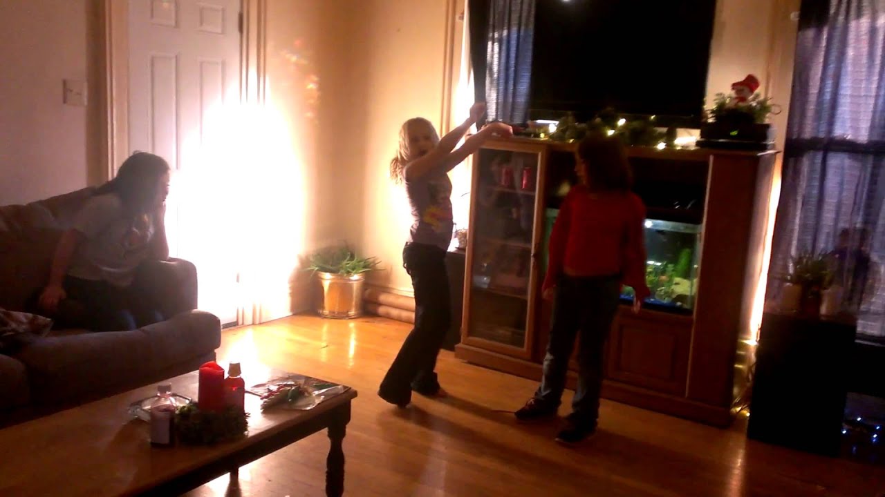 Silly girls shaking it off - YouTube