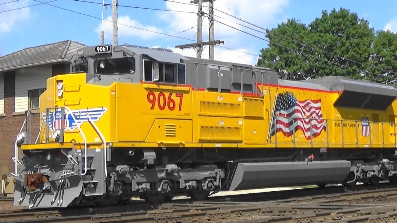 UP 9067 Leads Long Freight w/ Mid-Train DPU, 8/8/17 - YouTube