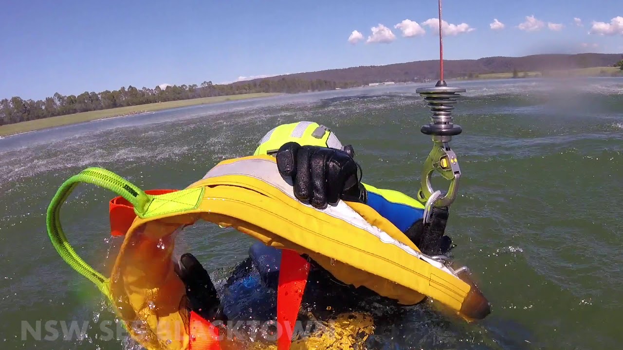 NSW SES & RFS Flood Rescue Training - YouTube