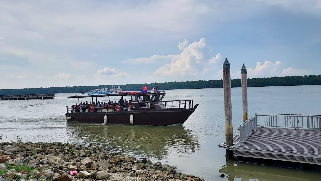 Muar River Cruise, Johor Malaysia - YouTube