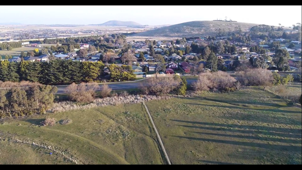 Green hill in Wallan 2017 winter - YouTube